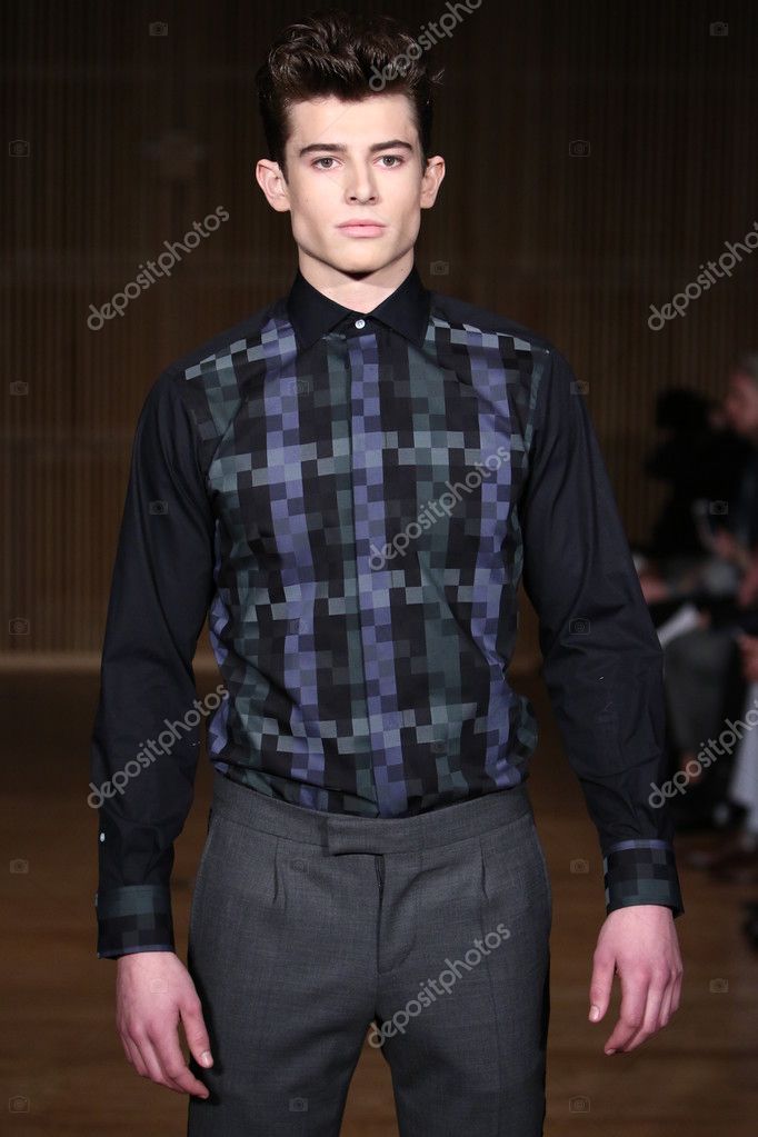 Loris Diran fashion show – Stock Editorial Photo © fashionstock #97941672