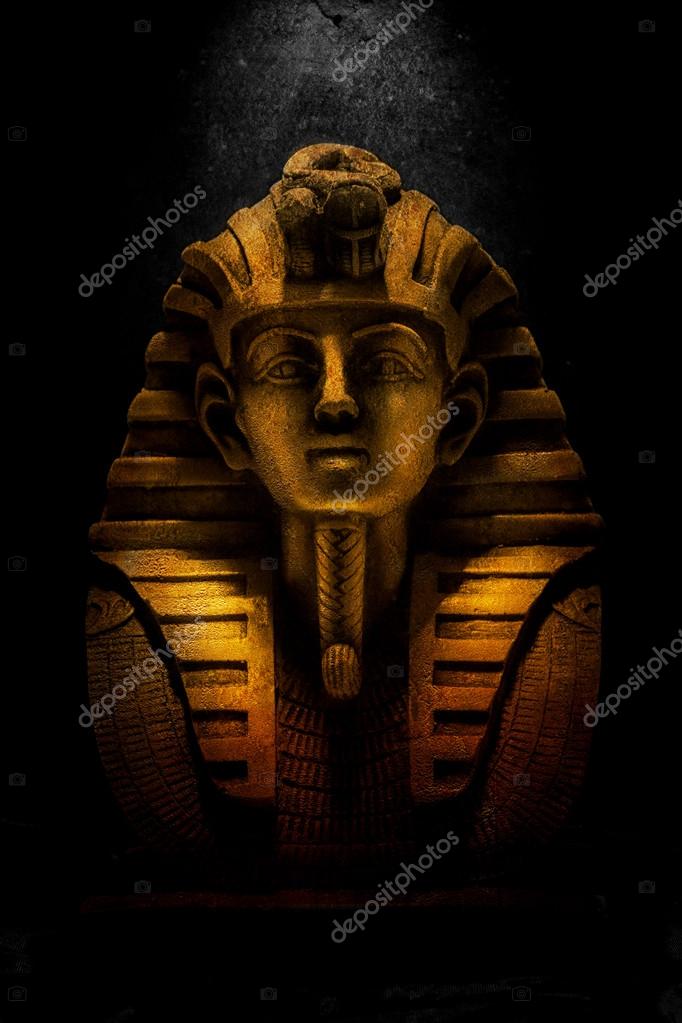 Faraón de oro máscara de Tutankamón 2024