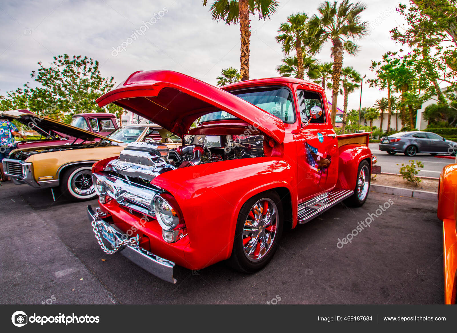 Amazing Fire Engine Red Classic Hot Rod Truck Hard Rock — Stock ...