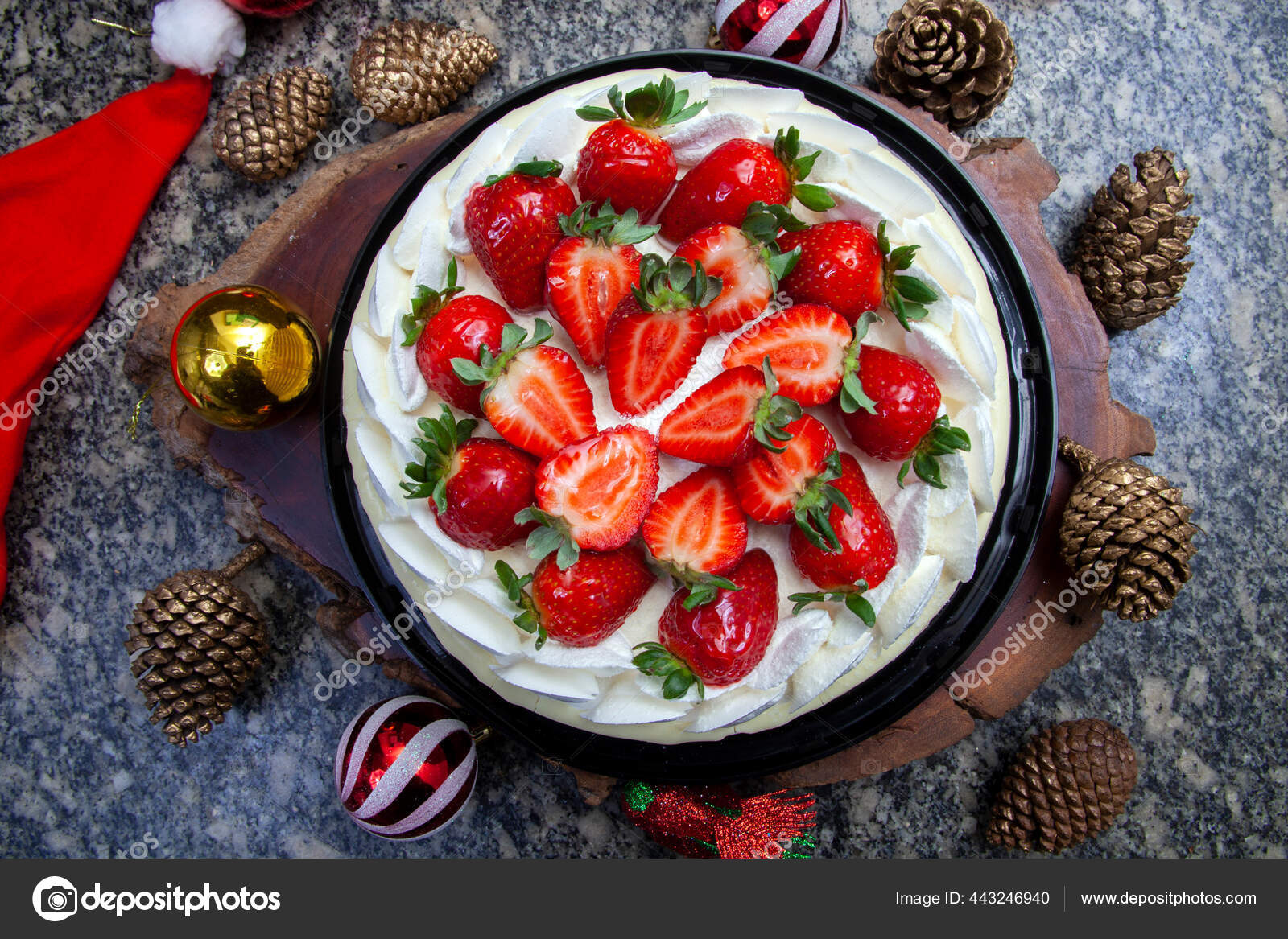 Cake White Chocolate Icing Whipped Cream Strawberries Christmas ...