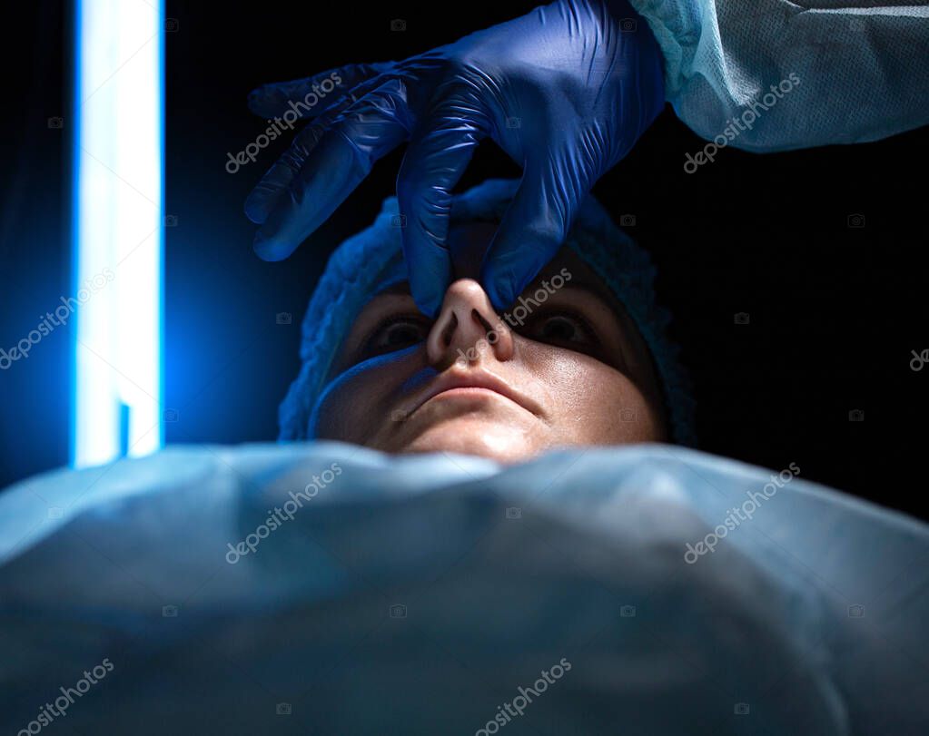 correcci n del tabique nasal, defectos en la forma de la nariz en la paciente femenina ...