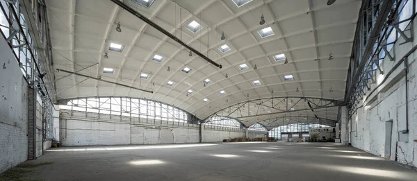 Hemispherical reinforced concrete load bearing roof of warehouse Stock ...