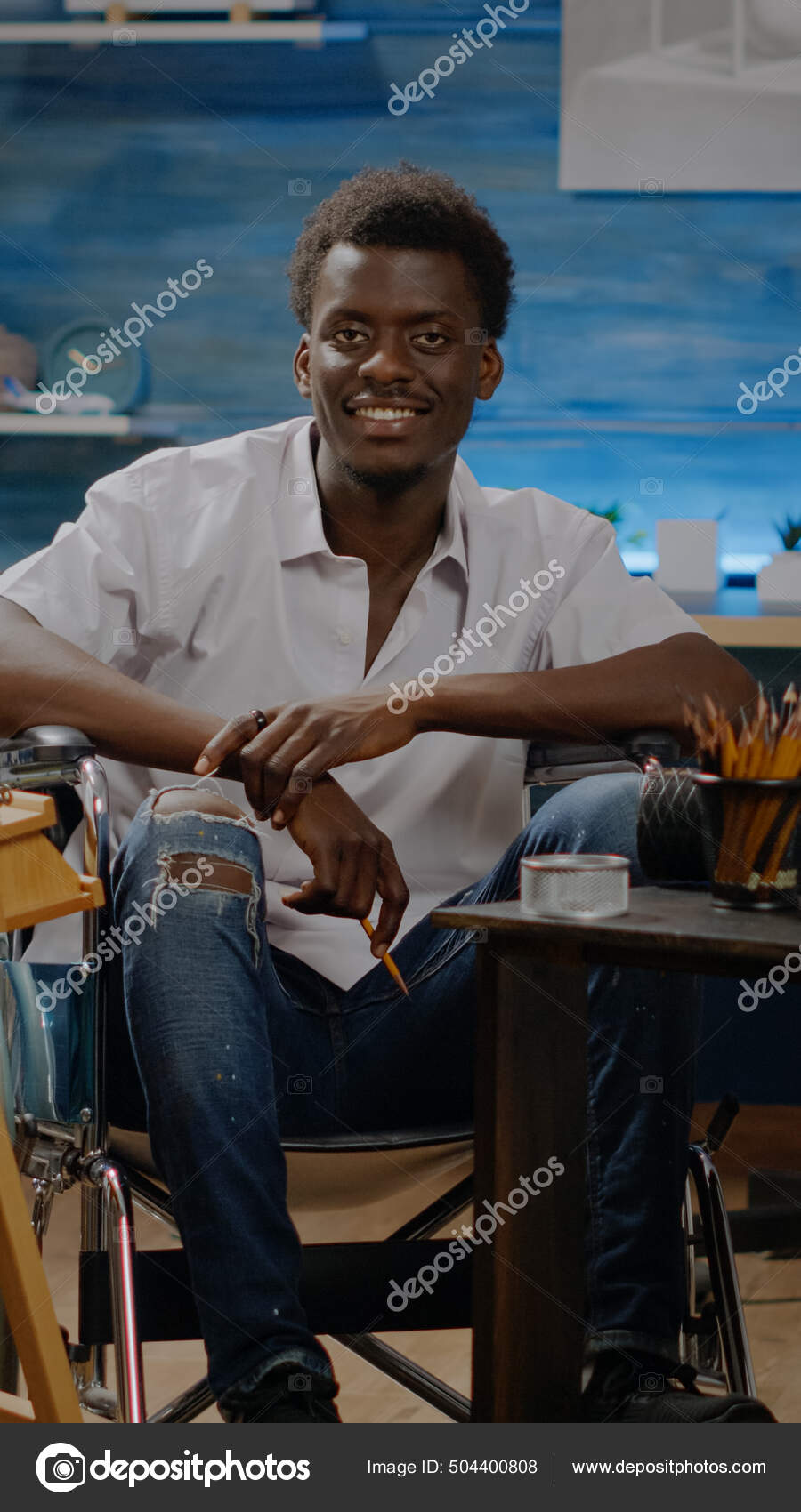 Portrait of disabled african american artist at creativity studio ...