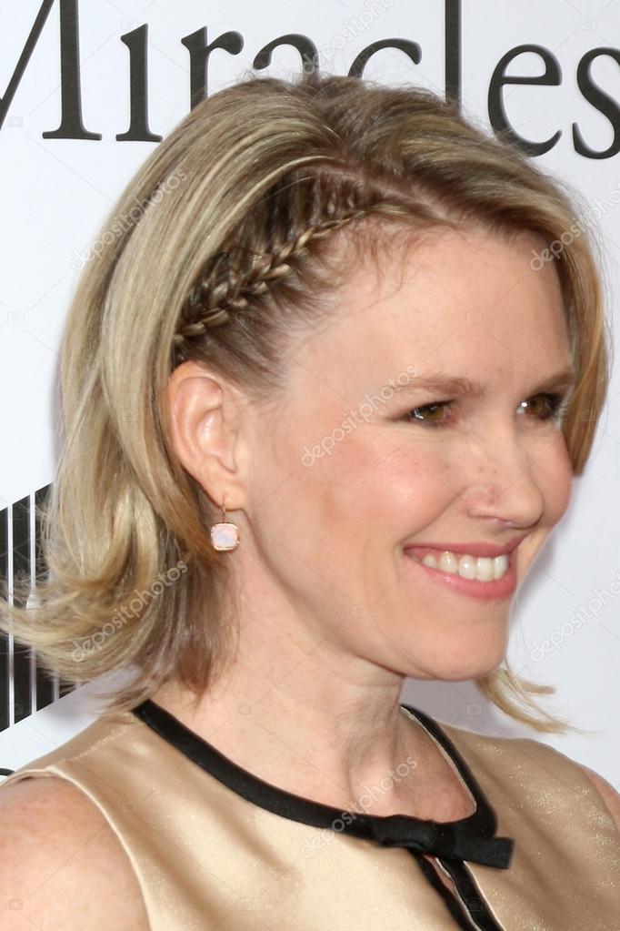 Kelly Collins Lintz – Stock Editorial Photo © Jean_Nelson #102160530