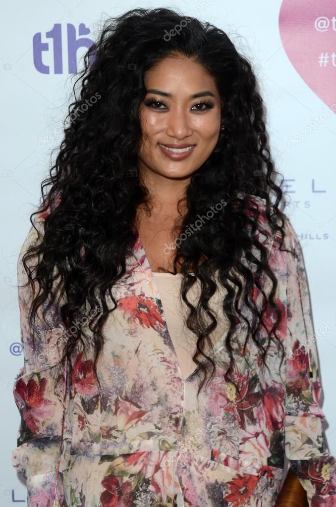 Actress Chloe Flower – Stock Editorial Photo © Jean_Nelson #114691710