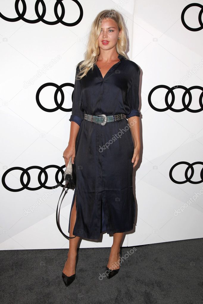 Actress Jennifer Akerman — Stock Editorial Photo © Jean_Nelson #123685536