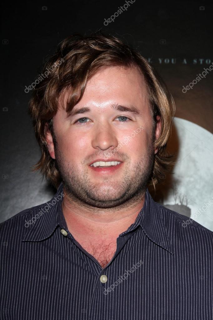 Haley Joel Osment Beard