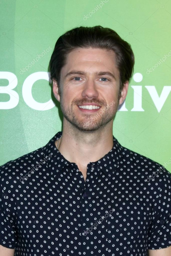 Aaron Tveit Roger