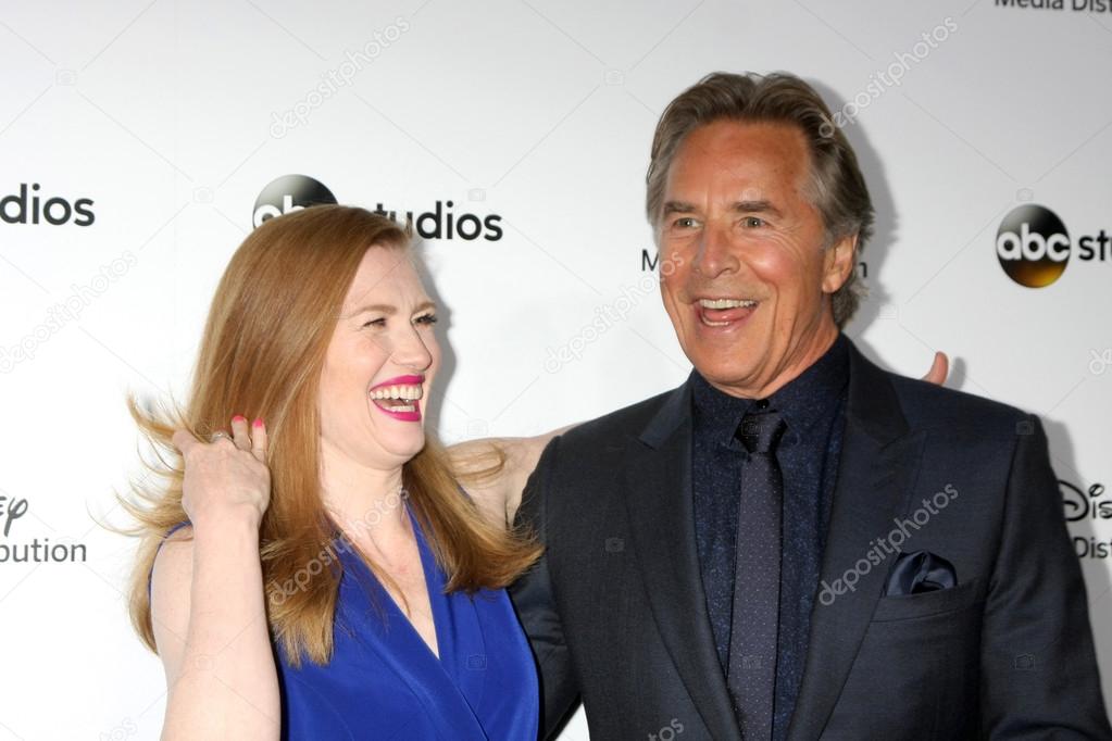 Mireille Enos, Don Johnson – Stock Editorial Photo © Jean_Nelson #73004697