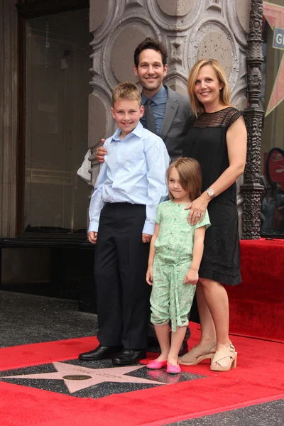 Paul Rudd, Family – Stock Editorial Photo © Jean_Nelson #76940913