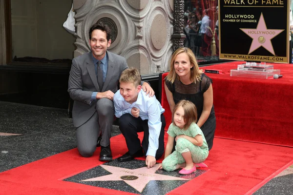 Paul Rudd, Family – Stock Editorial Photo © Jean_Nelson #76940913