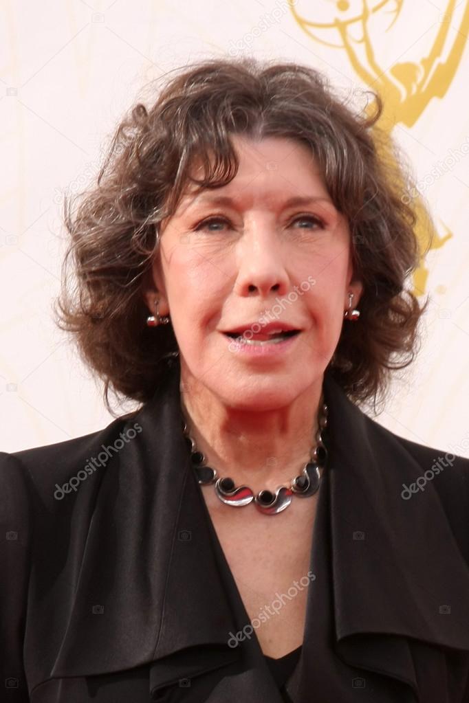 Renee Tomlin's Instagram, Twitter & Facebook on IDCrawl