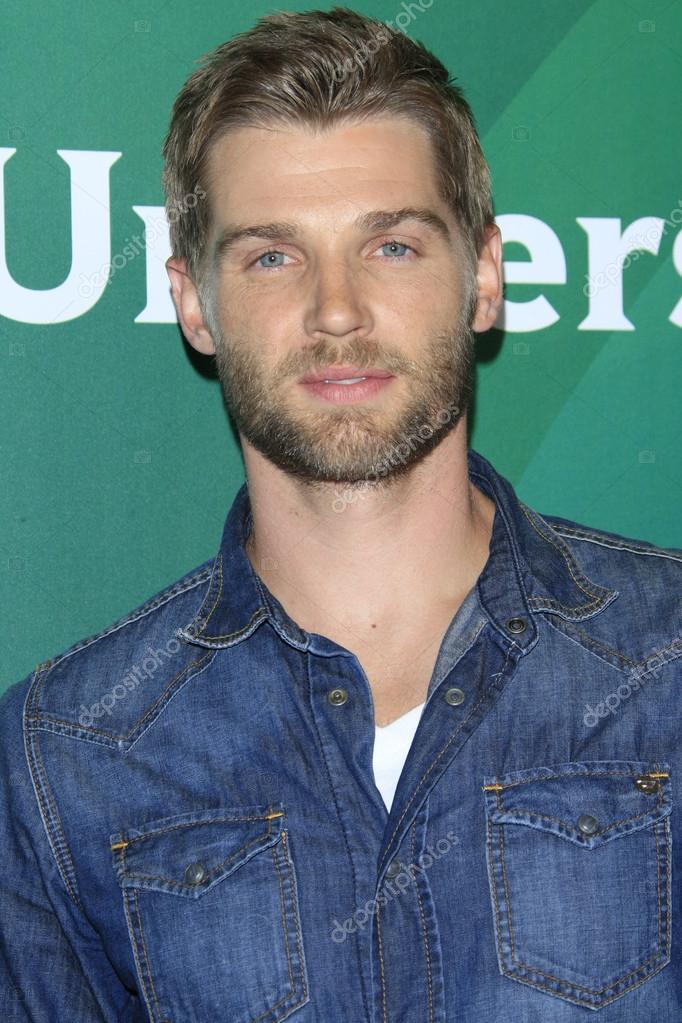 Actor Mike Vogel — Stock Editorial Photo © Jean_Nelson #86872544