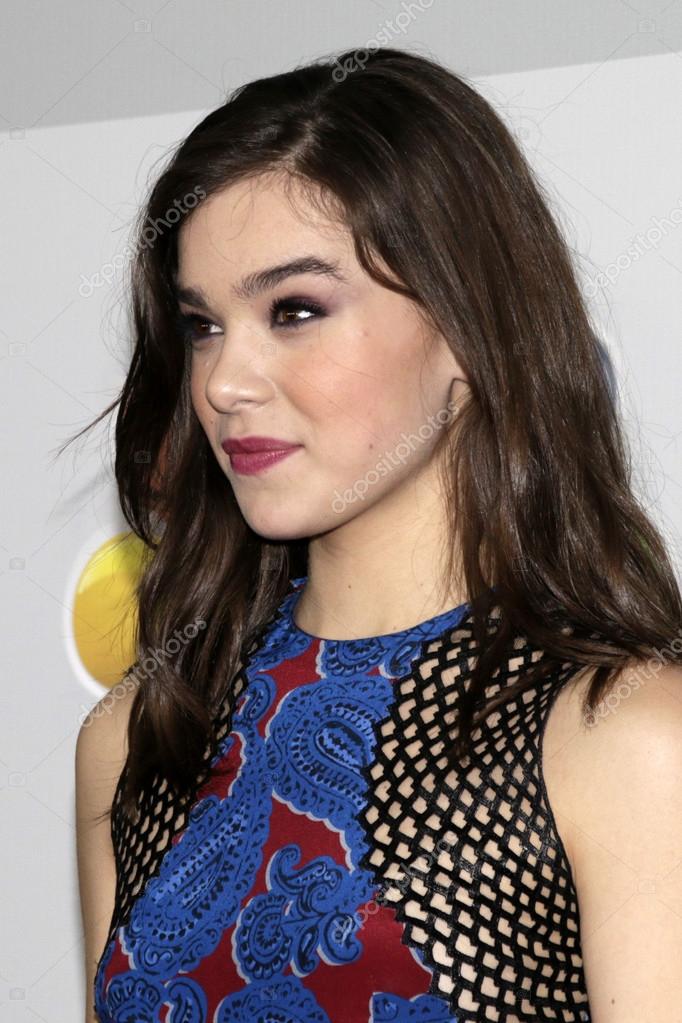 Actress Hailee Steinfeld — Stock Editorial Photo © Jean_Nelson #88261918