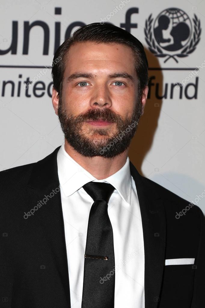 Actor Charlie Weber – Stock Editorial Photo © Jean_Nelson #91035960