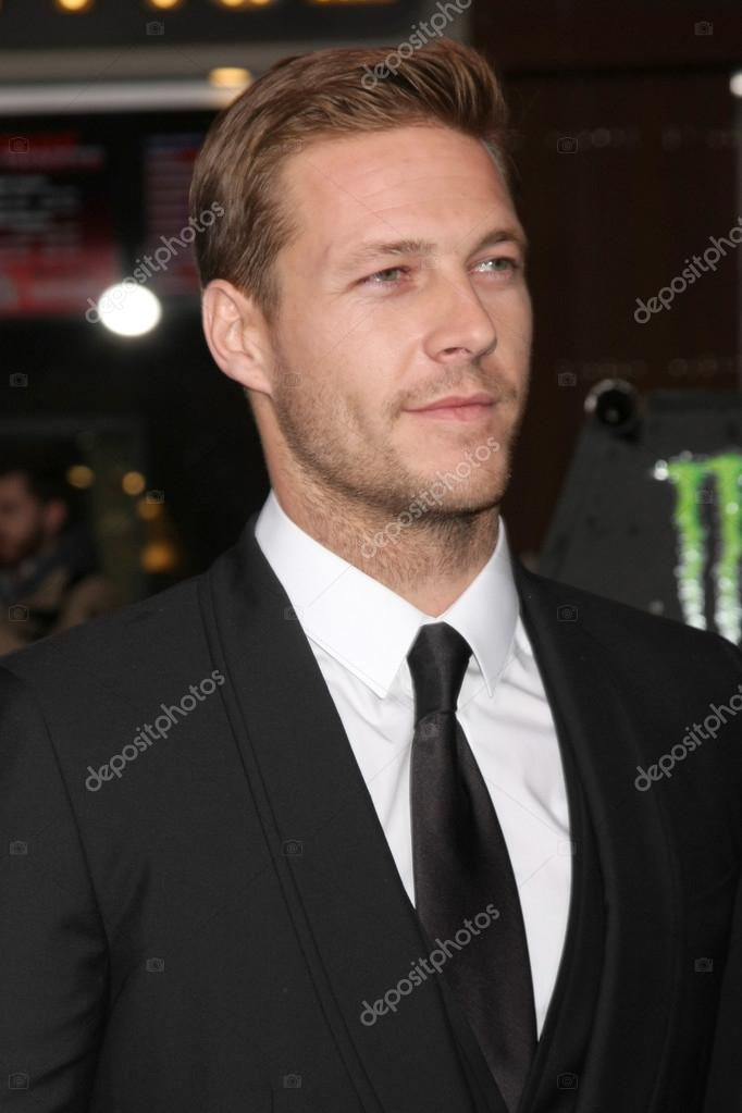 Luke Bracey 2022