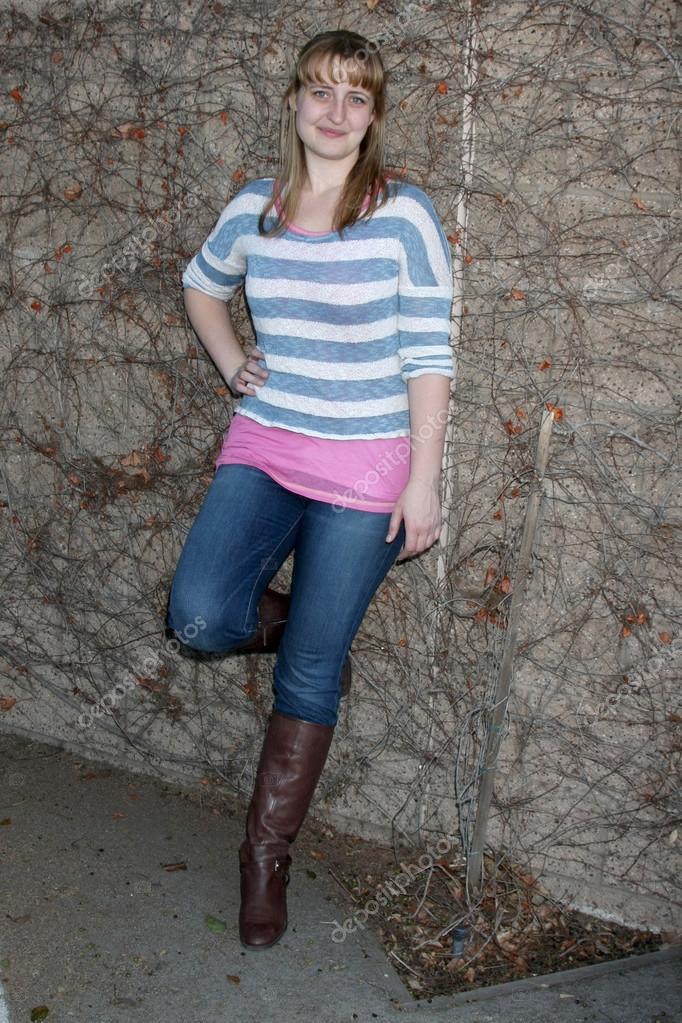 Roe Moore at Photo Shoot — Stock Editorial Photo © Jean_Nelson #93491888