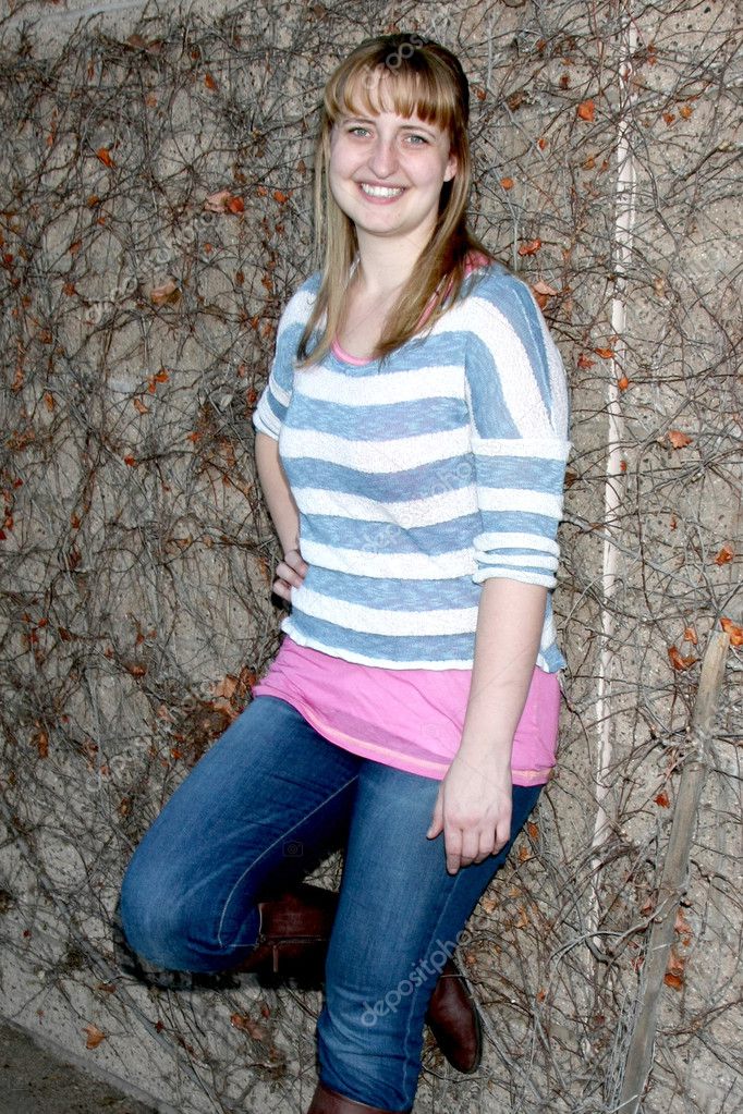 Roe Moore at Photo Shoot — Stock Editorial Photo © Jean_Nelson #93491948