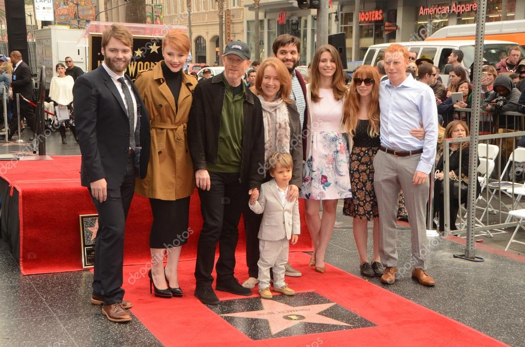 Seth Gabel, Bryce Dallas Howard, Ron Howard, Cheryl Howard, Family ...