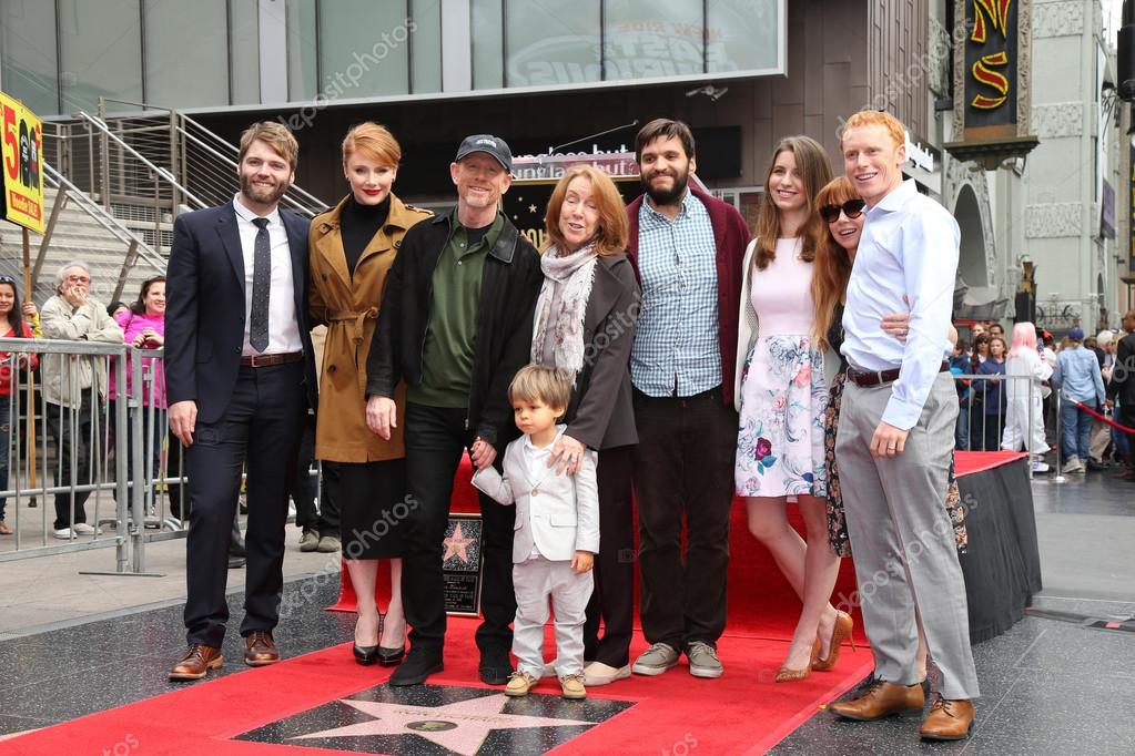 Seth Gabel, Bryce Dallas Howard, Ron Howard, Cheryl Howard, Family – Stock Editorial Photo ...