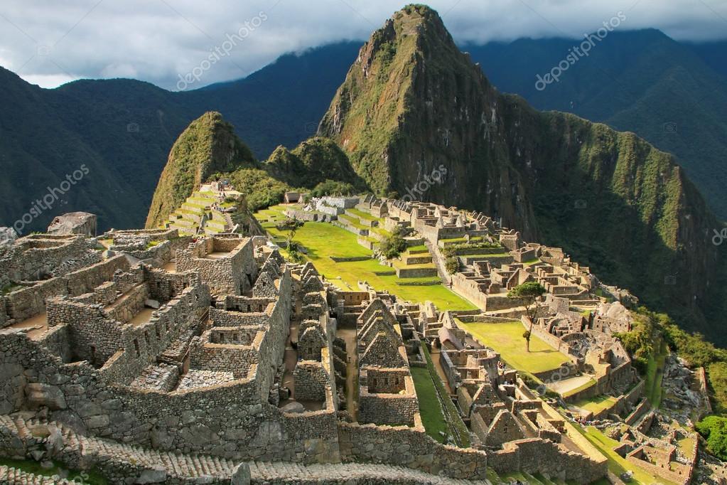 Inca citadel Machu Picchu in Peru — Stock Photo © DonyaNedomam #119701724