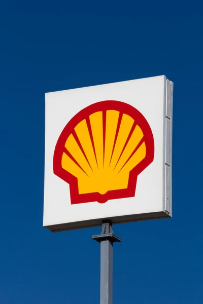 Shell oil Stock Photos, Royalty Free Shell oil Images | Depositphotos