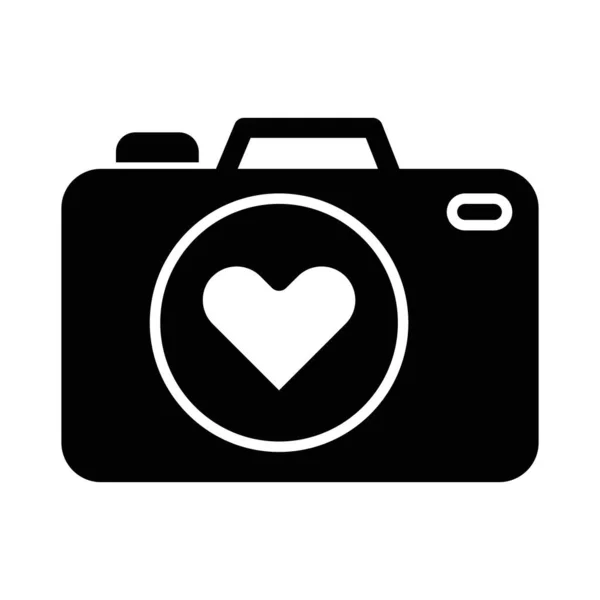 100,000 Camera with heart Vector Images | Depositphotos