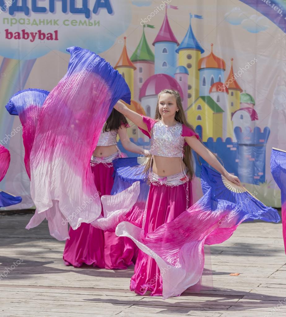 Performance of children dance ensemble of babybal – Stock Editorial ...