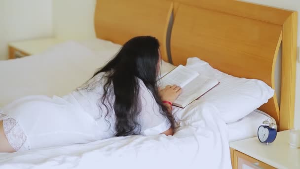 952 Woman sleep book Videos, Royalty-free Stock Woman sleep book ...