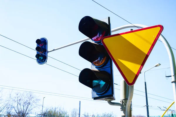 ᐈ A yield sign stock pictures, Royalty Free yield sign images ...