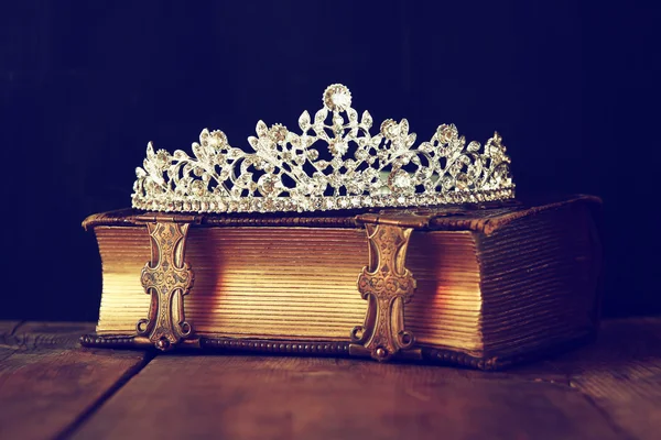 Book crown Images - Search Images on Everypixel