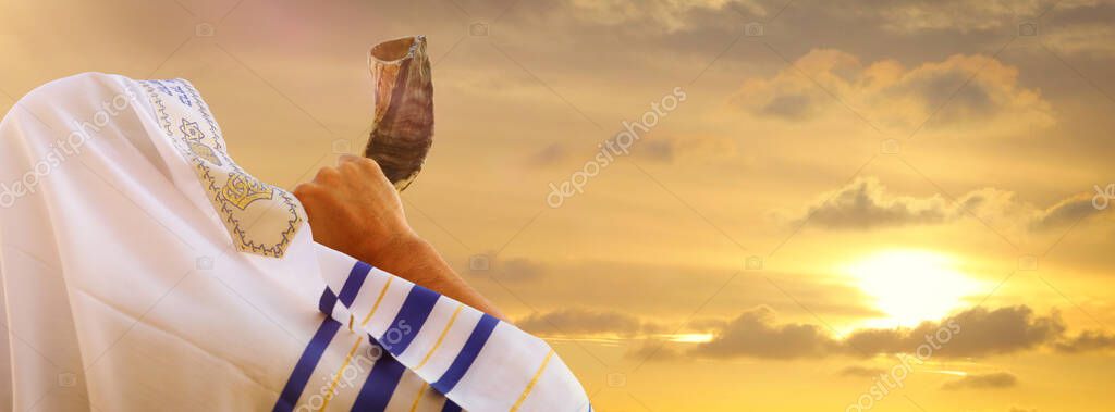 Shofar blowing Stock Photos, Royalty Free Shofar blowing Images ...