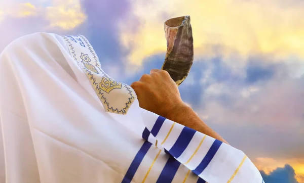 Shofar Horn Background