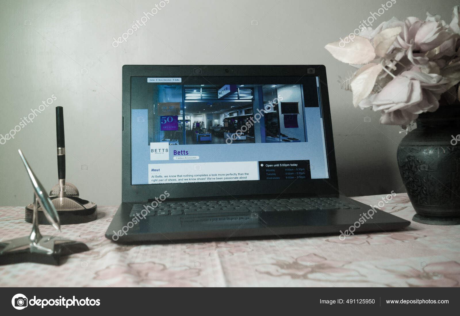 Betts Shoe Store Front Brands Organization Australia Display Computer ...