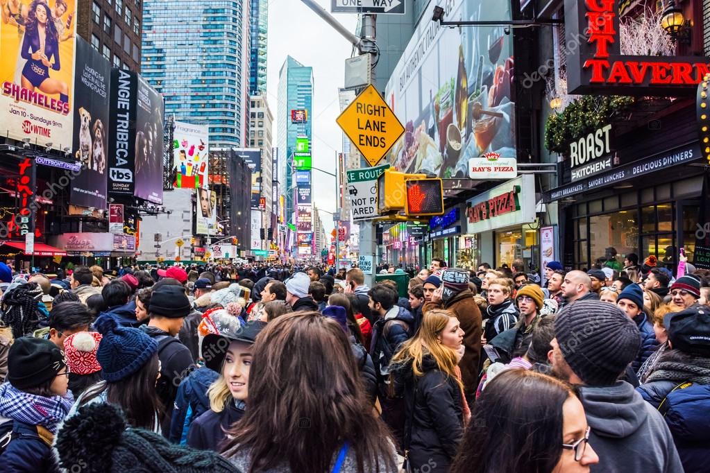 Big Crowd Times Square – Stock Editorial Photo © andykazie #95034014