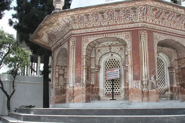 Hlavní hrobka images libres de droit, photos de Hlavní hrobka ...