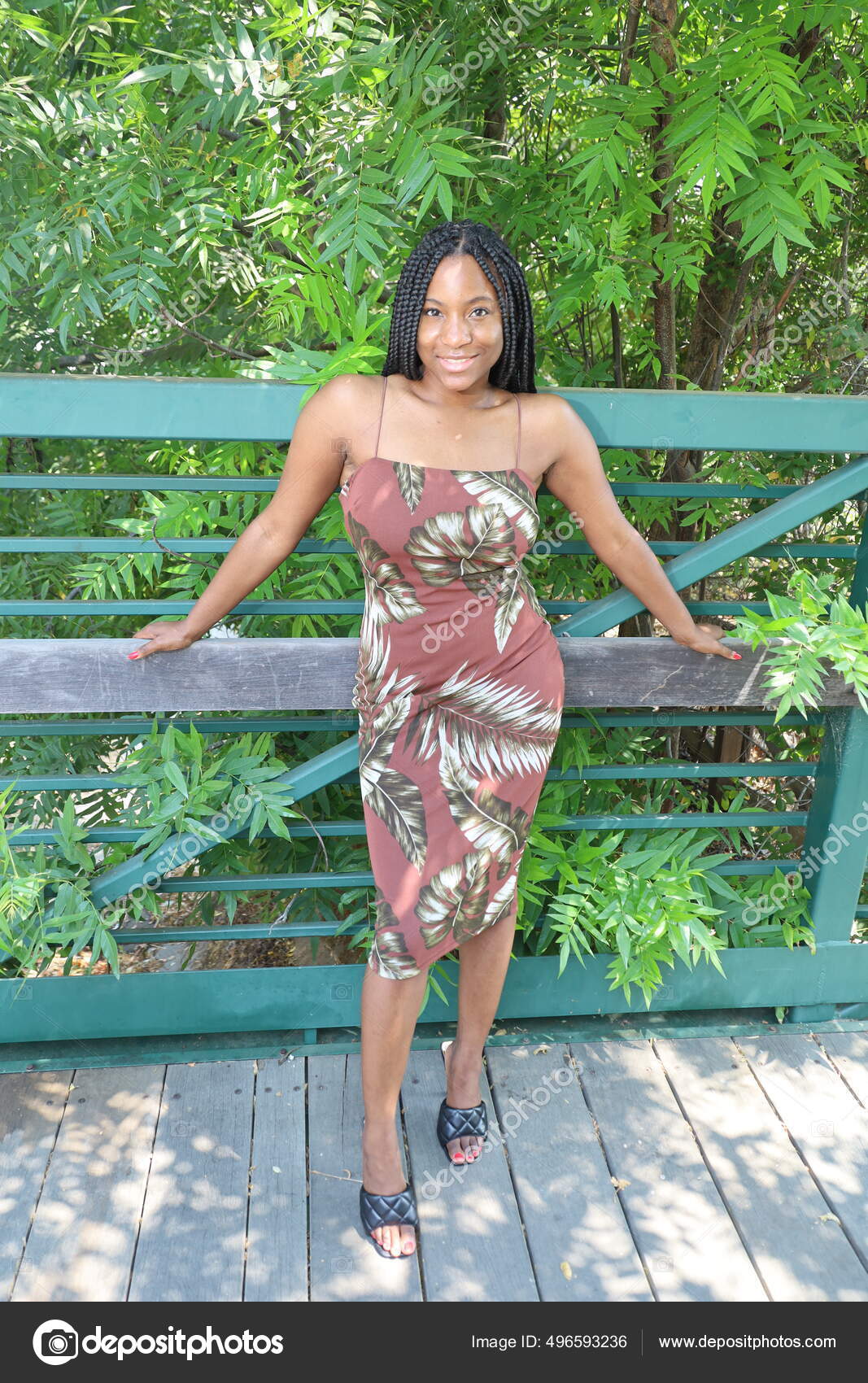 Photo Beautiful Black Lady Park — Stock Photo © coolpix567 #496593236