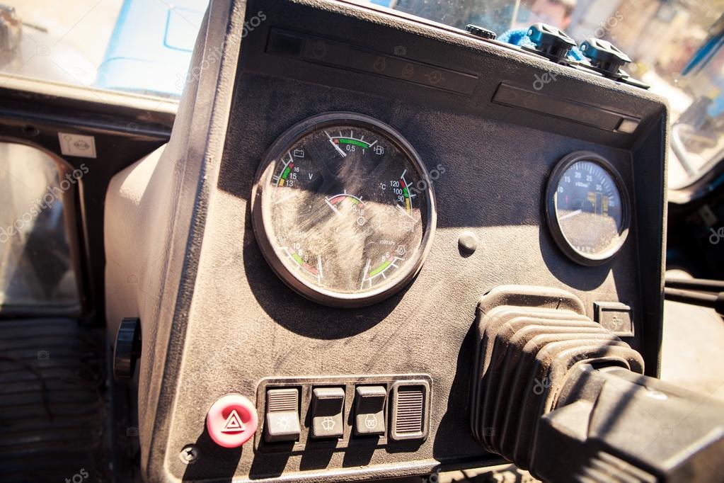 panel de instrumentos de cabina tractor 2023