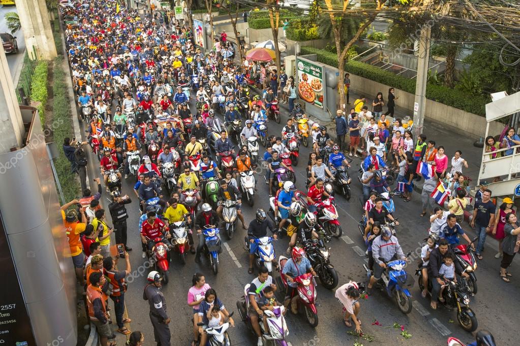 Motorcycle traffic jam – Stock Editorial Photo © dimaberkut #62512139