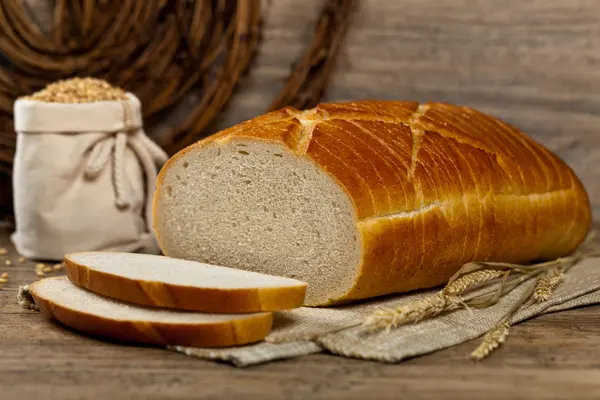 Pan de trigo tradicional Stock Photos, Royalty Free Pan de trigo ...