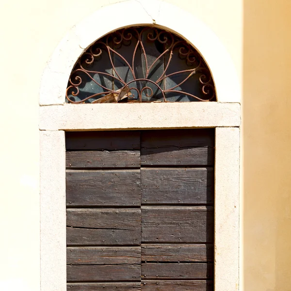 Aventine hill keyhole Stock Photos, Royalty Free Aventine hill keyhole ...