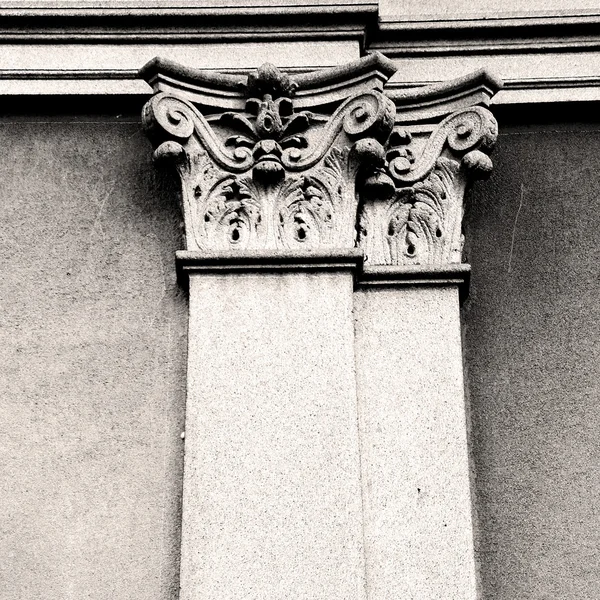Engaged Column Vs Pilaster