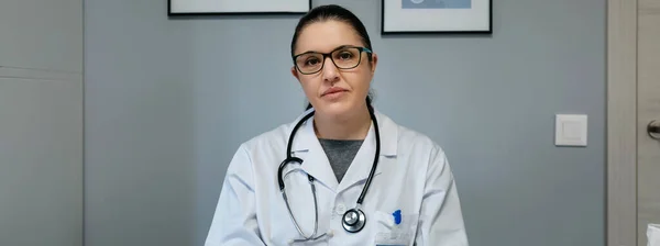 Doctor maze Stock Photos, Royalty Free Doctor maze Images | Depositphotos