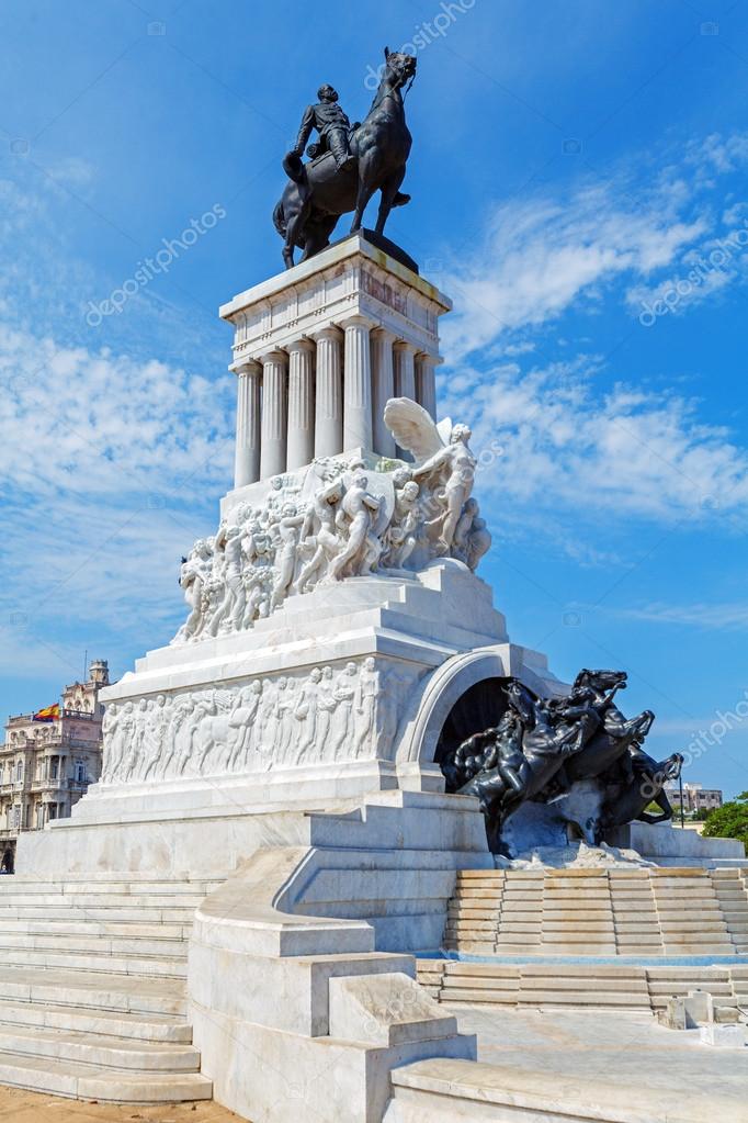 Estatua del general maximo gomez, la Habana, cuba — Foto de Stock ...