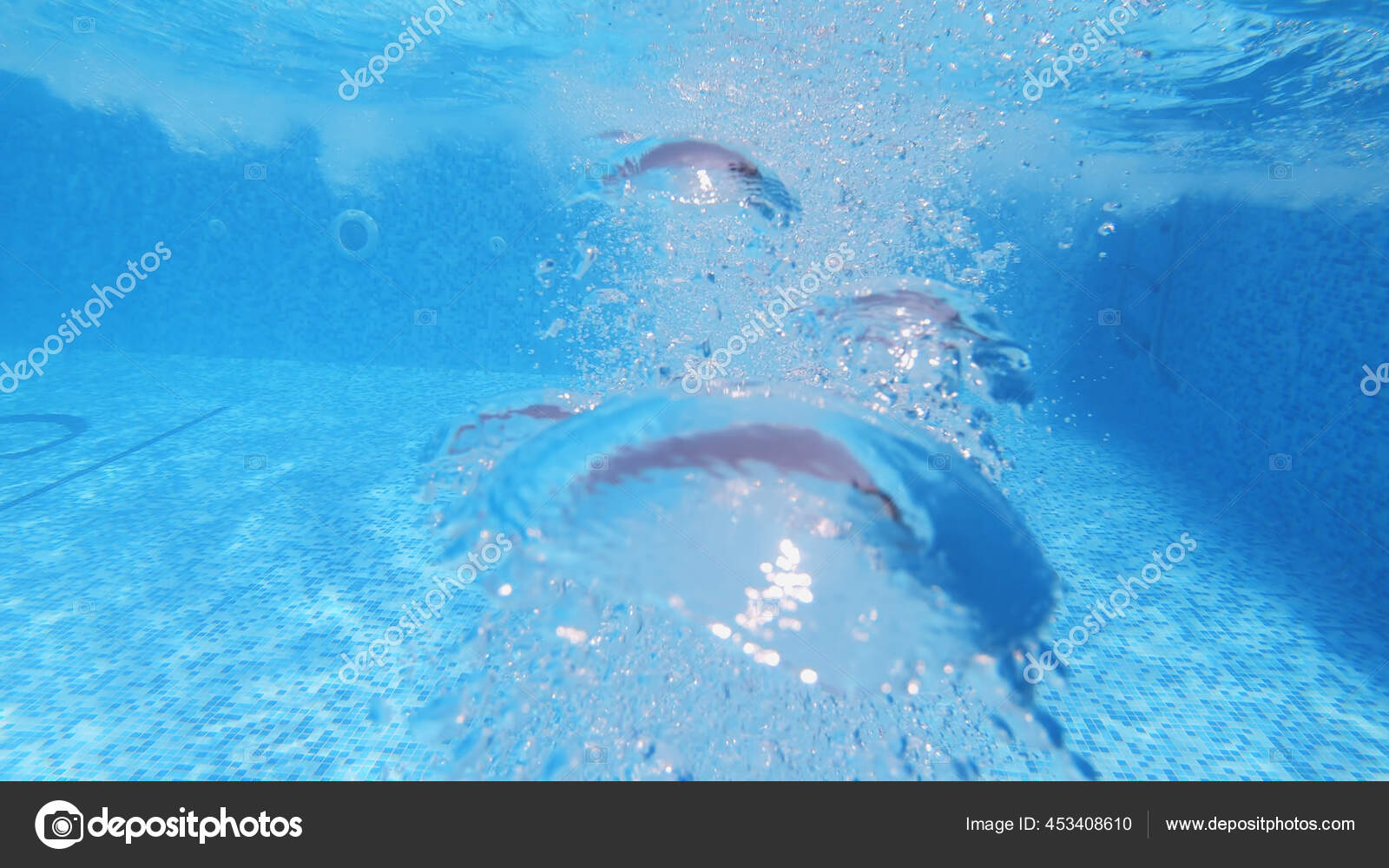 Underwater View Jetstream Swimming Pool Bubbles Rising Slow Motiion ...
