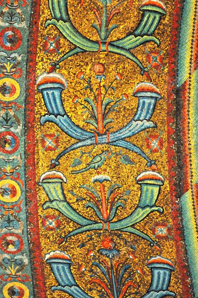 Ancient byzantine mosaics of interlinking cornucopia — Stock Photo ...
