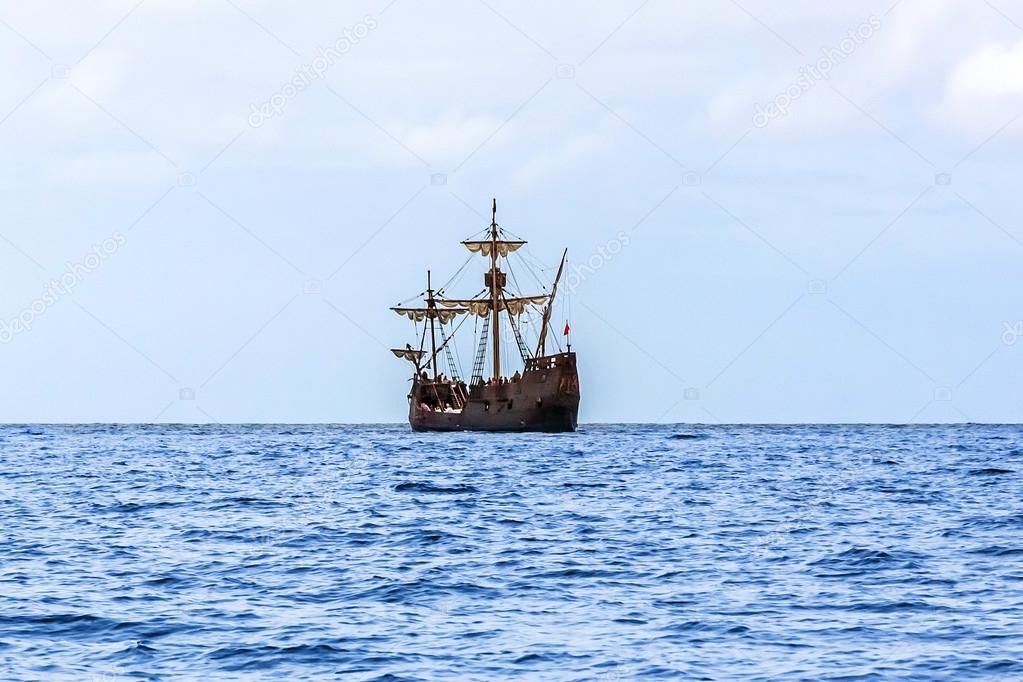 Réplique du navire de Christophe Colomb Santa Maria, Madère — Photo ...