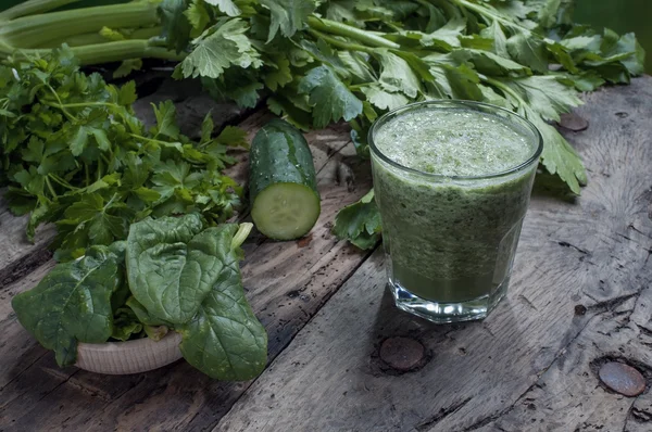 Fotos de Bebida desintoxicante, Imagens de Bebida desintoxicante sem ...