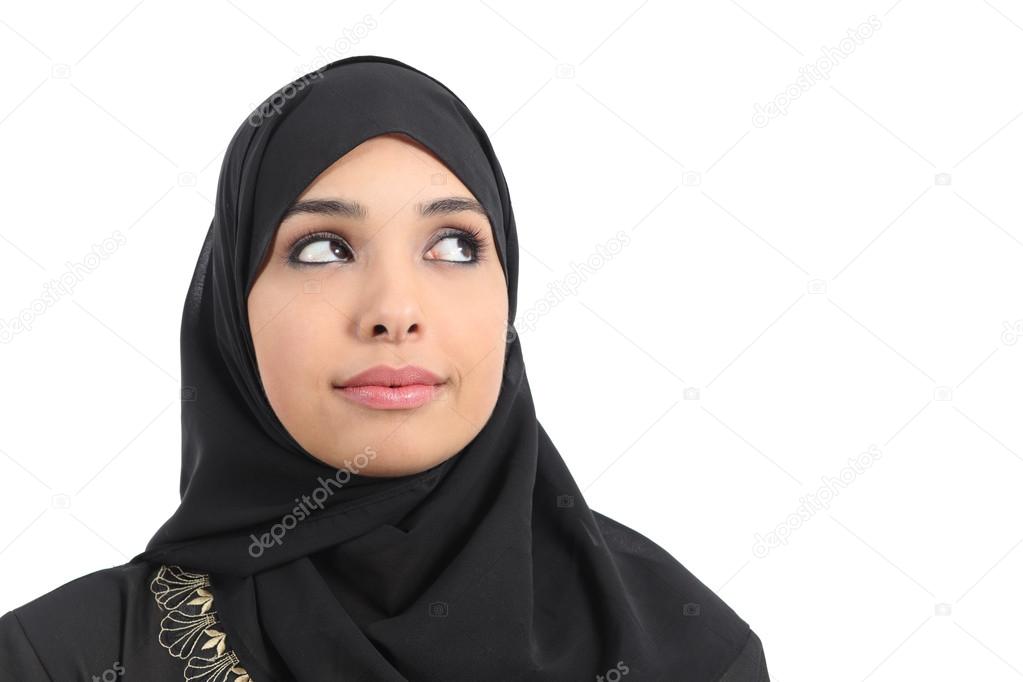 Arab saudi emirates woman face looking at side — Stock Photo ...