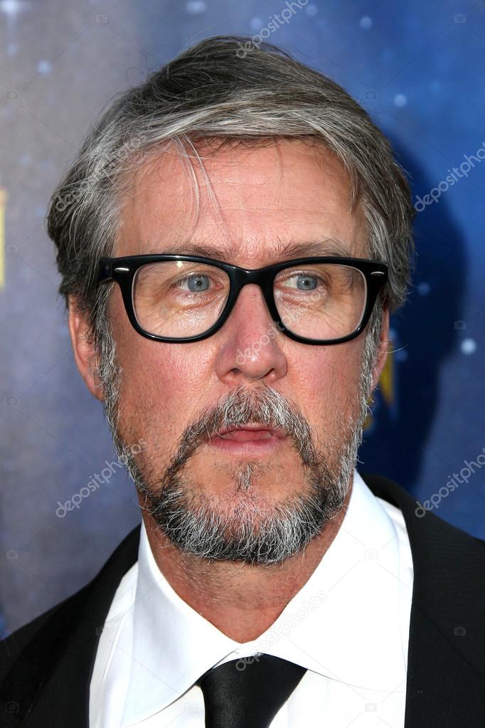 Alan Ruck's Instagram, Twitter & Facebook on IDCrawl